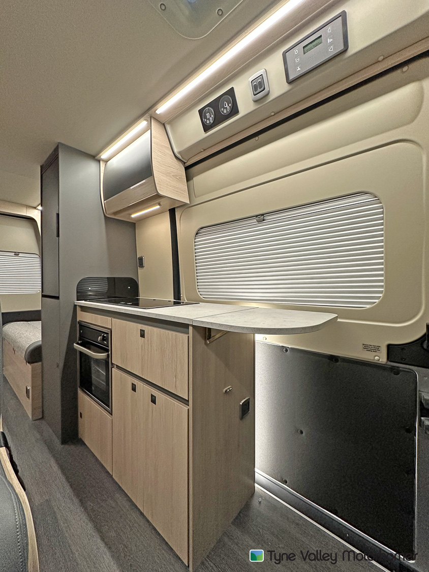 Auto-Trail Expedition 67 - Tyne Valley Motorhomes