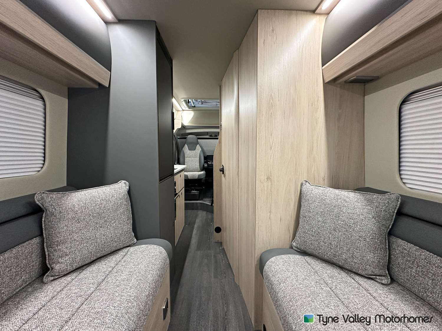 Auto-Trail Expedition 67 - Tyne Valley Motorhomes